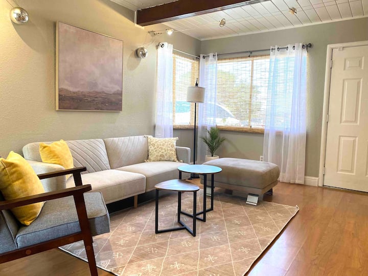 Mid-century Bungalow In South Vallejo - Vallejo, CA