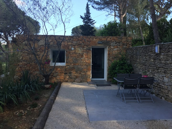 La Ciotat : La Petite Maison En Pierre - La Ciotat