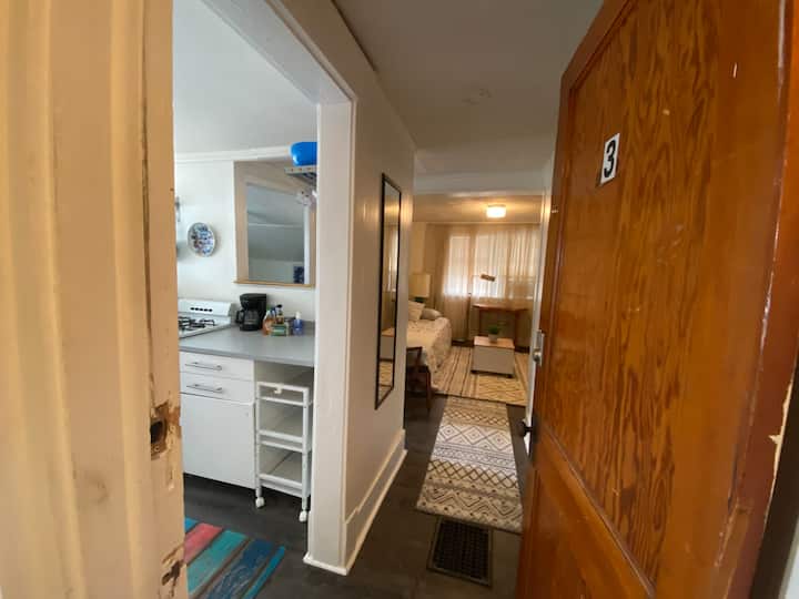 Private Apt Churchill Downs, I264, Ky Kingdom - Louisville, KY