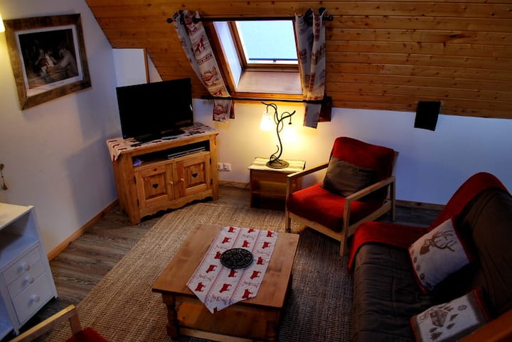 Appartement Style Chalet En Centre Ville - Murol