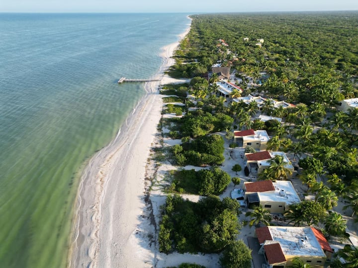 Oceanfront Villa, Starlink Wifi, Sunset Views - Campeche