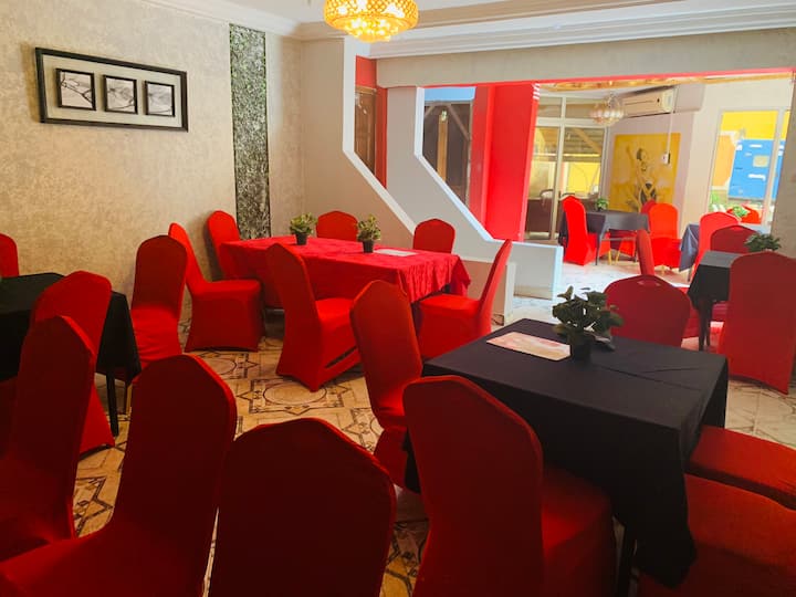 Hôtel De Standing, Calme Et Résidentiel - Kinshasa