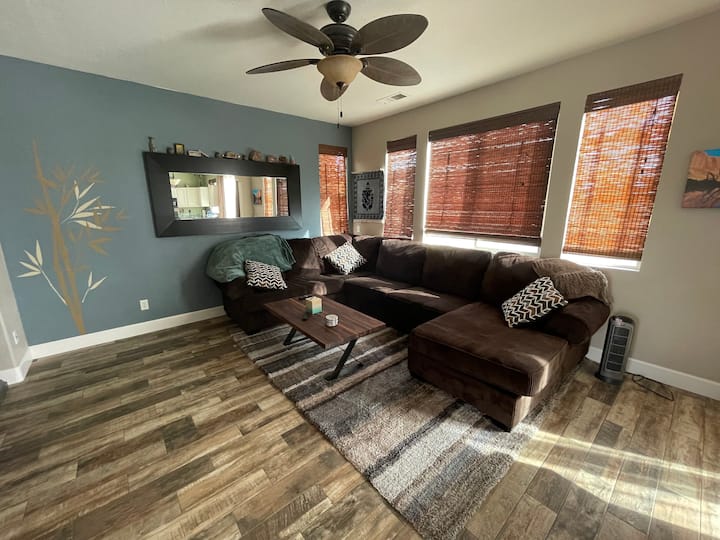 Family Retreat: 3 Kings, Hot Tub, Pets Welcome! - Reno, NV