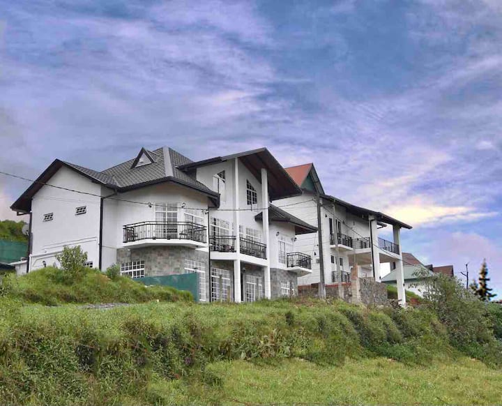 Luxury Villa In The Highlands - Nuwara Eliya