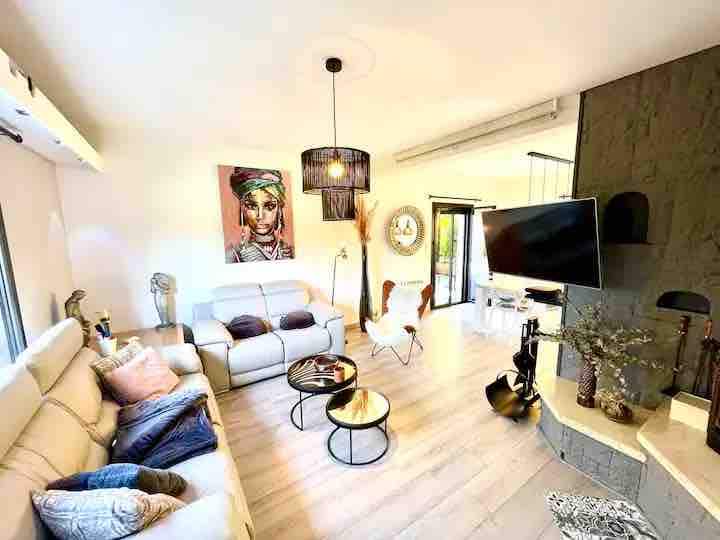 Magnifique Villa Avec Piscine - ibis budget Nangy Annemasse