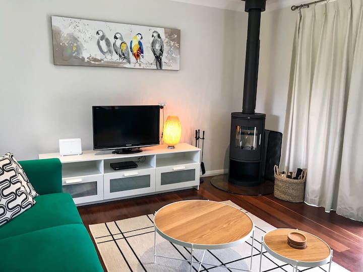 Modern Mountain Escape: Blackheath, Blue Mountains - Blackheath