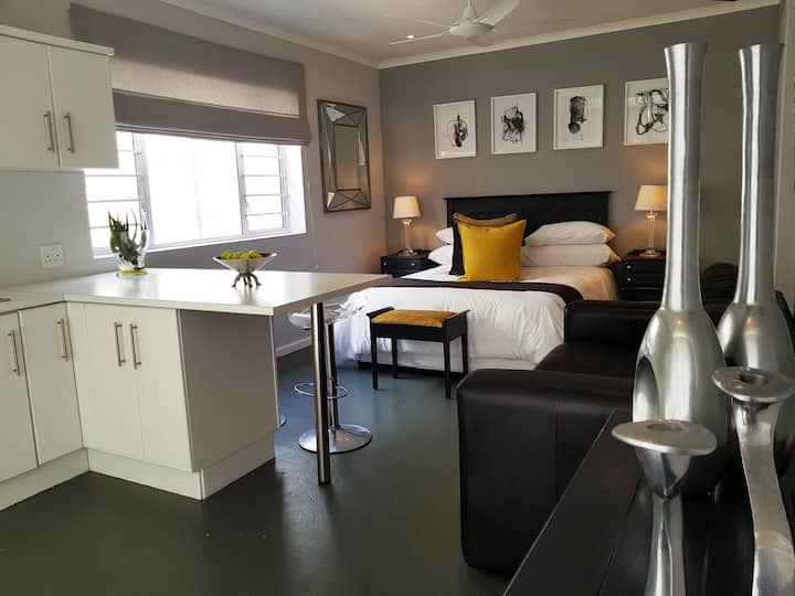 Bachelor Flat On Marine - Gqeberha