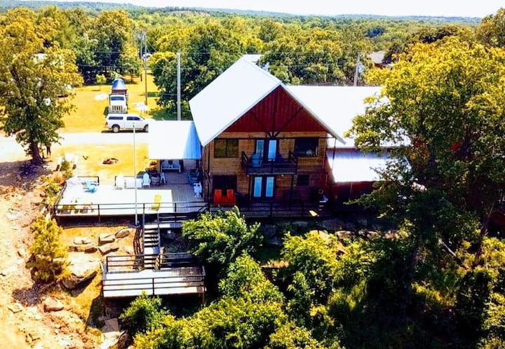 The Wake Zone Lakefront W/ Private Boat Dock - Eufaula, OK