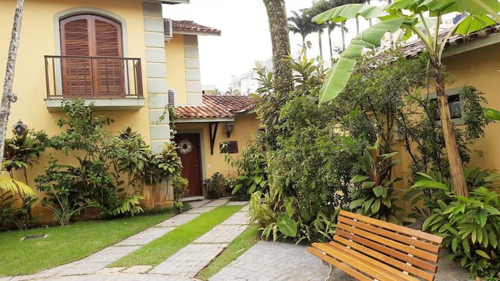 Casa Em Condomínio Fechado Com 4 Suítes - Ubatuba