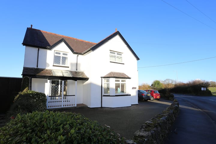 Lovely Family Holiday Home Near Benllech Beach - Anglesey