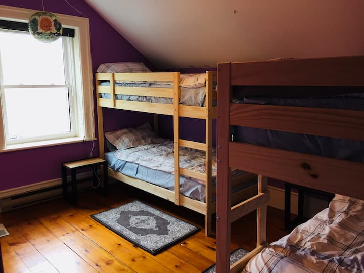 The Camper – Farm Stay In A Heritage Home - Campbellford