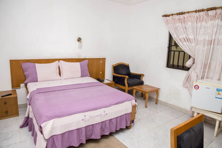 Private, Cosy, Serviced Rooms In  New Achimota - Accra