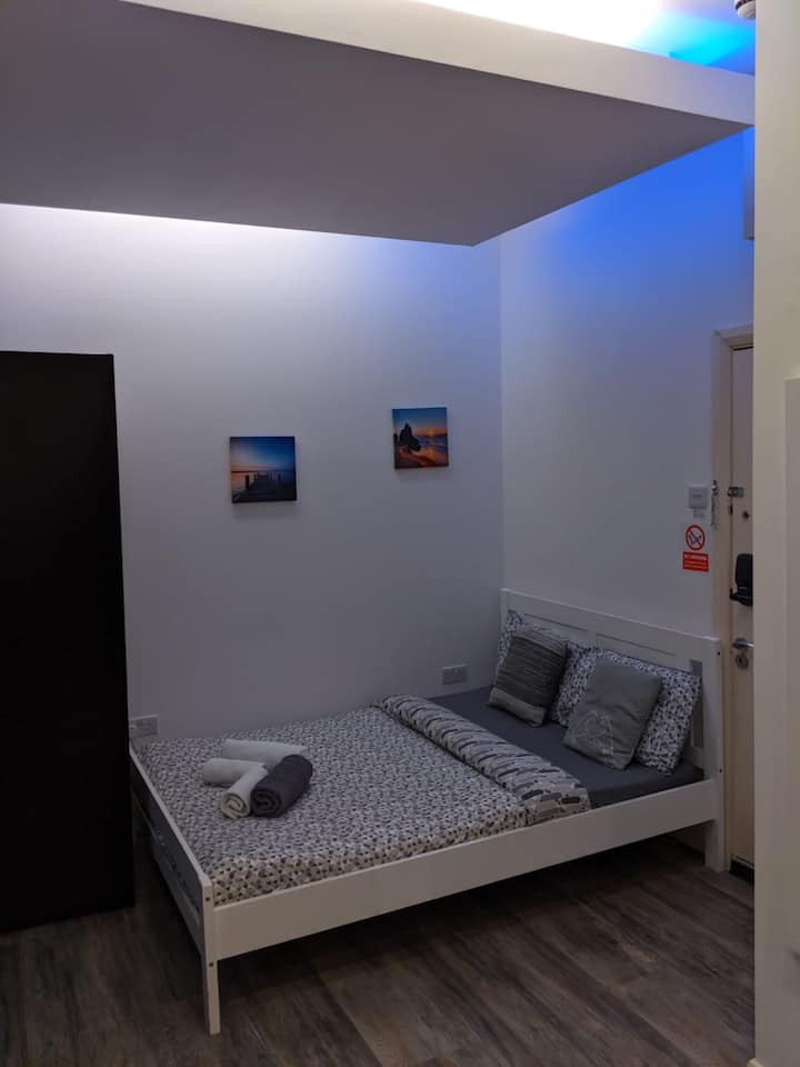 Studio 1 - 1st Floor Rear - The Angel - London
