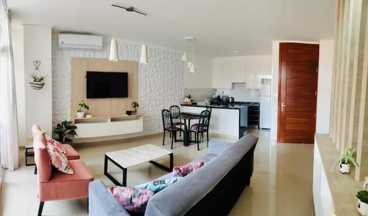 Nuevo, Amplio Y Cómodo Departamento En Santa Cruz. - Bolivia