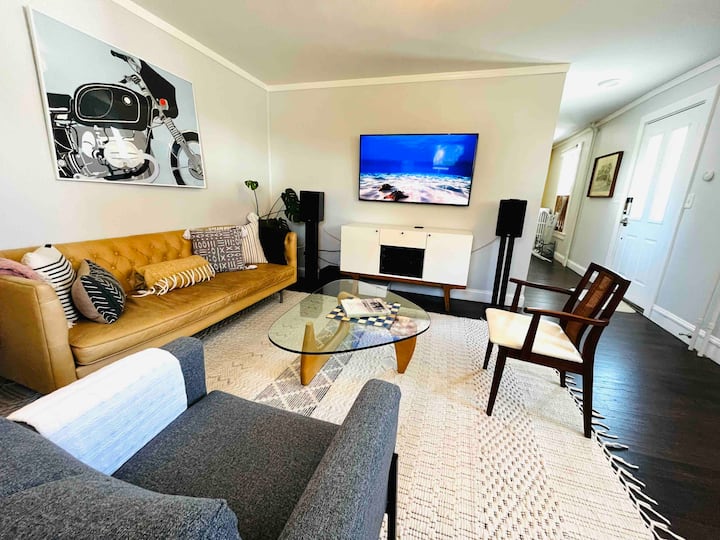 Modern 1860s Newport Cottage (1 Month) - Newport, RI