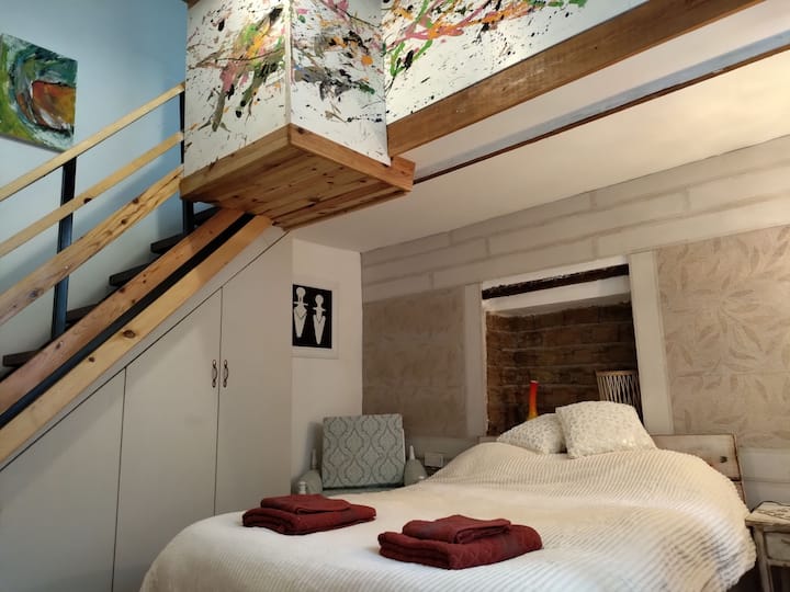 “Painter’s Room” In Arty House Nicosia - Nicosia