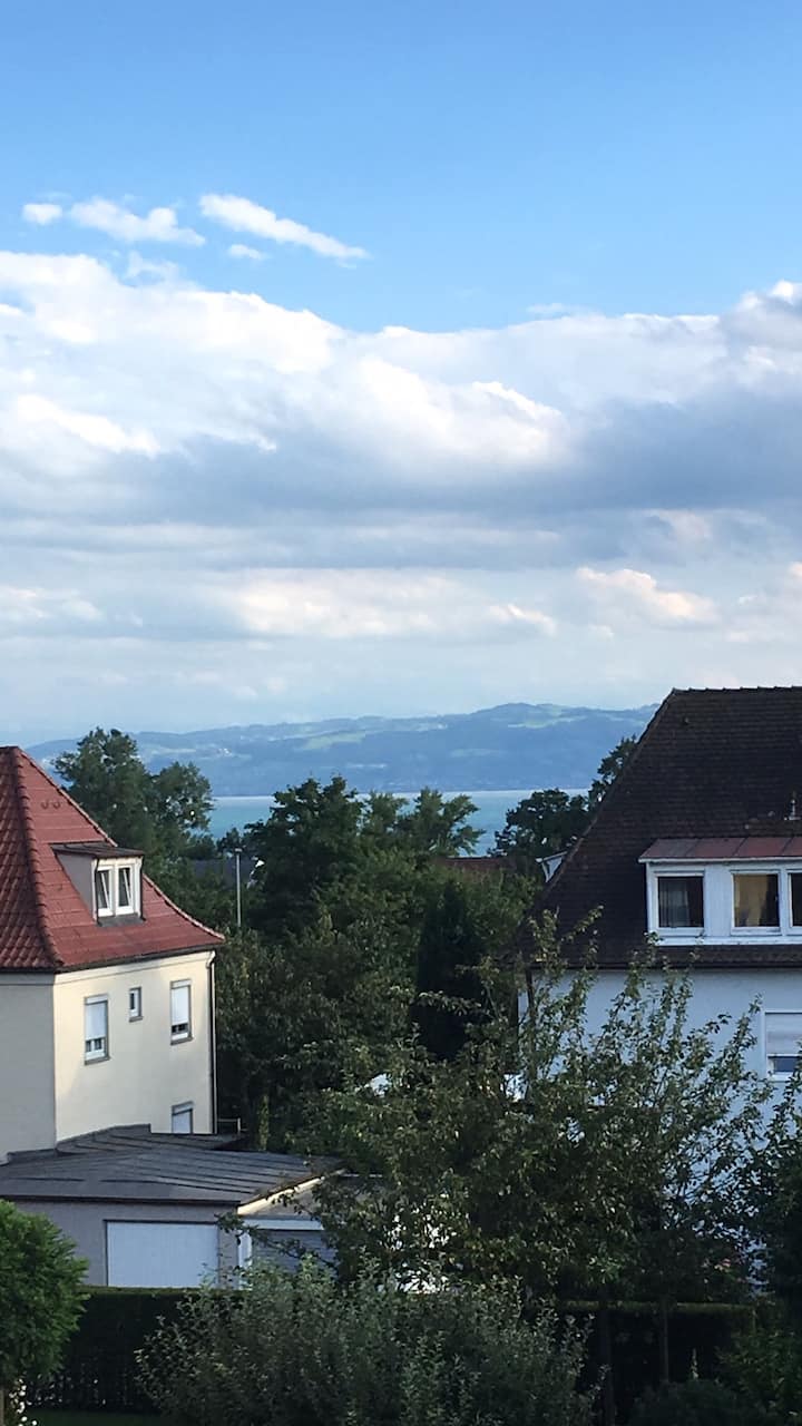 Traumhafte Wohnung Mit Seeblick, 500 M Zum See. - Friedrichshafen