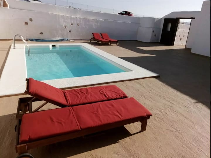 La Zarza: Nature & Pool. - Fuerteventura