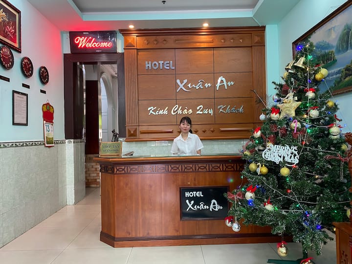 My Hotel Is Next To A Supermarket And The Airport - Hô Chi Minh-Ville