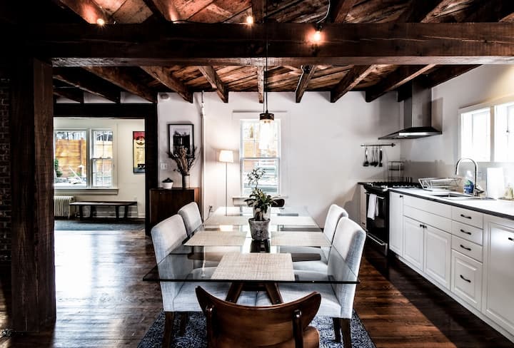 Heart Of Woodstock Village Cottage, Fully Restored - Woodstock, NY