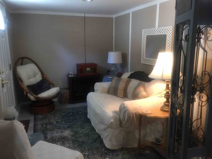 Secret Garden Apartment - Ocean Township, NJ