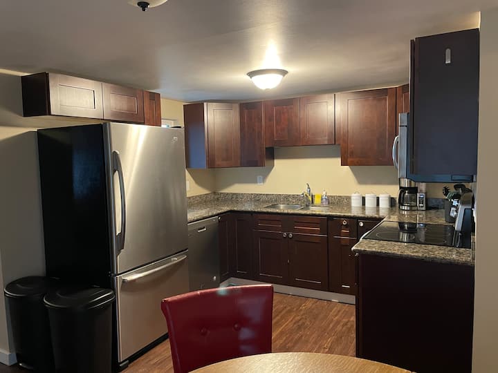 Comfy Family Home With Hot Tub & Fenced Yard - Spokane Valley, WA