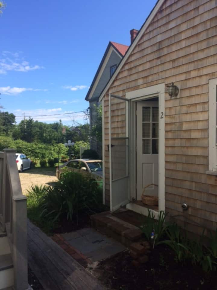 Cozy Rustic Cottage Getaway - Truro, MA