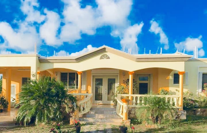 Shervon's Hideout - Anguilla