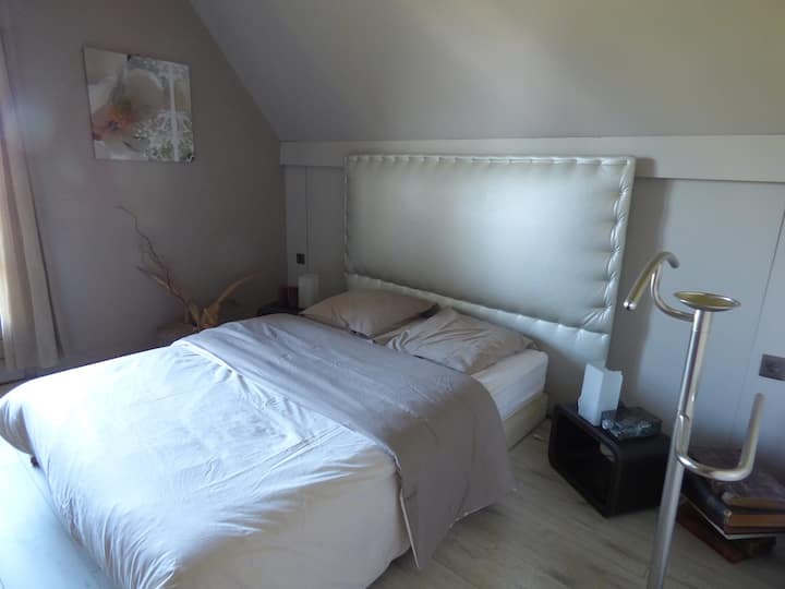 (C) 2 Jolies Chambres 4 Personnes - 1 Sdb Privée - Barentin