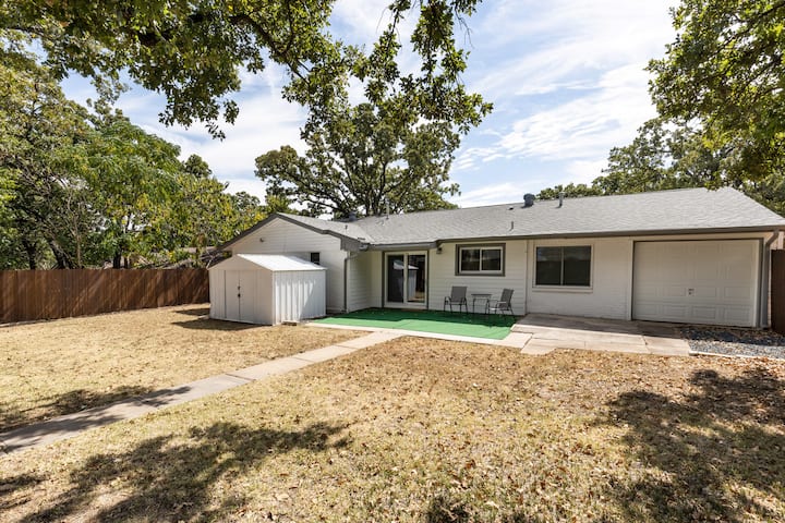 Tch - Cozy 3bd/2ba Home In Grapevine W/ Workspace - Grapevine, TX