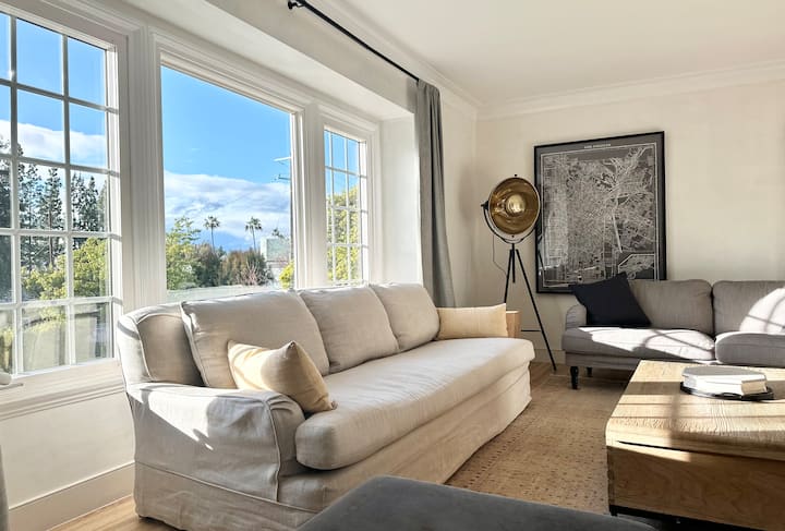 Stunning La Home, Best Location + Pool! - Los Angeles, CA