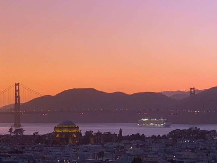 Fabulous Condo With Sweeping Bay Views And Deck - San Francisco, CA