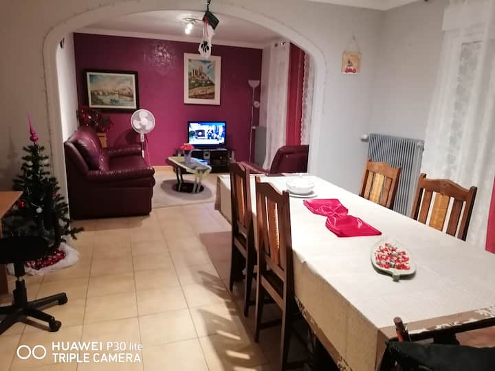 Grand T5 Proche Place Victor Hugo - Angoulême