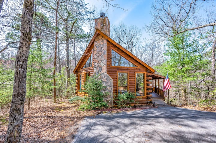 6 Miles To Pigeon Forge/gatlinburg, Cabin, Hot Tub - Gatlinburg, TN