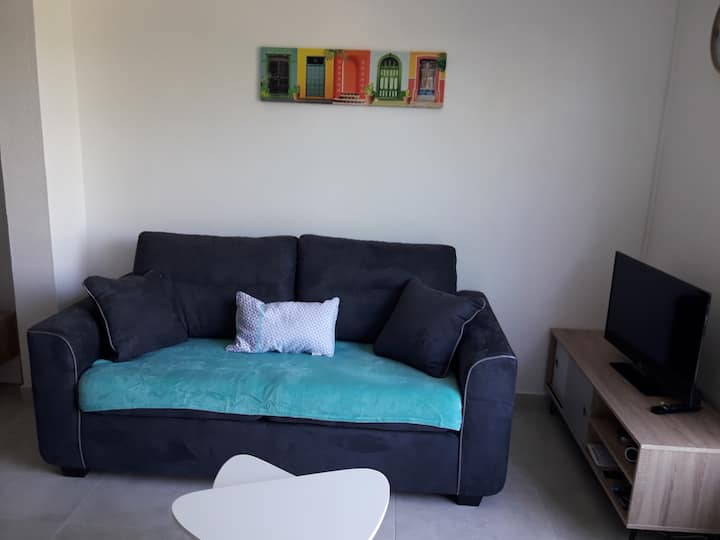 Derniere Minute Studio Renove A Neuf - Plage de Pramousquier