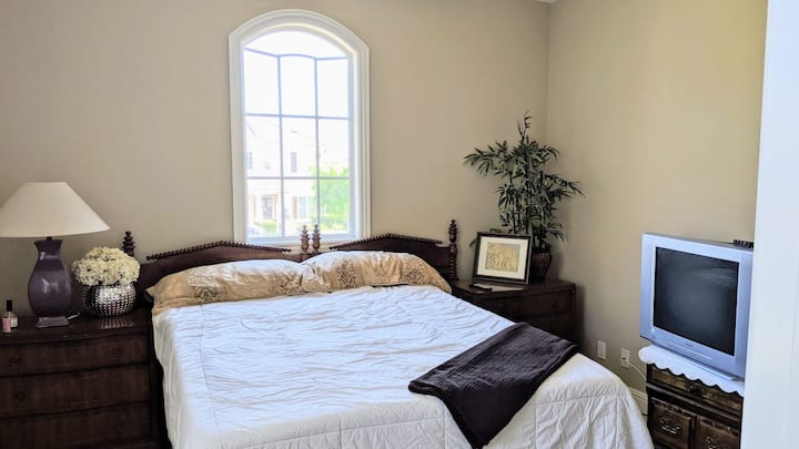 Private Room And Bathroom - Redlands, CA