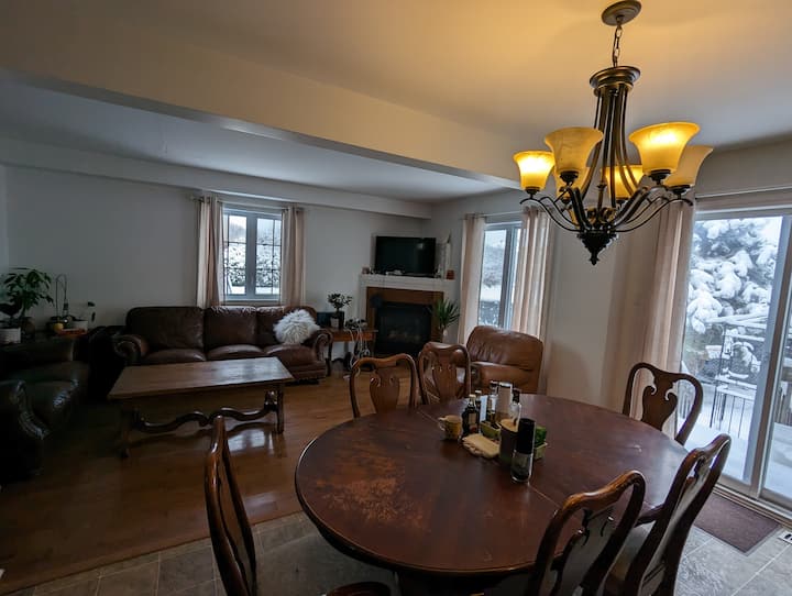 Private Spacious Master Room - Gatineau