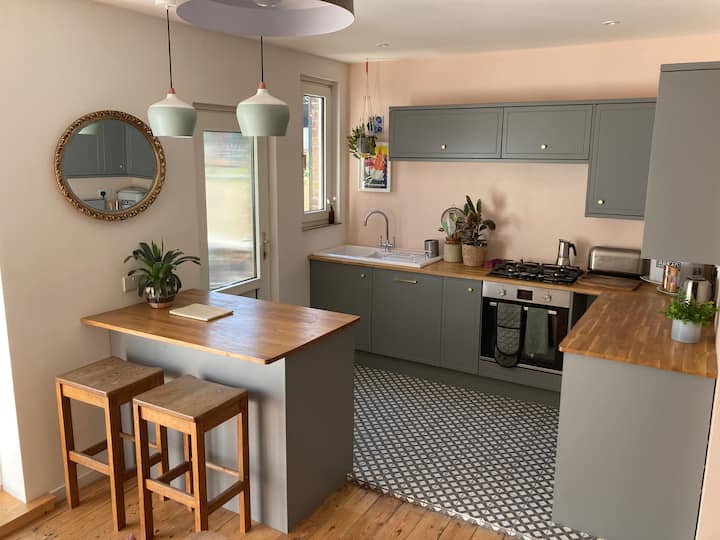 Modern City Family House With Large Garden! - Brighton & Hove