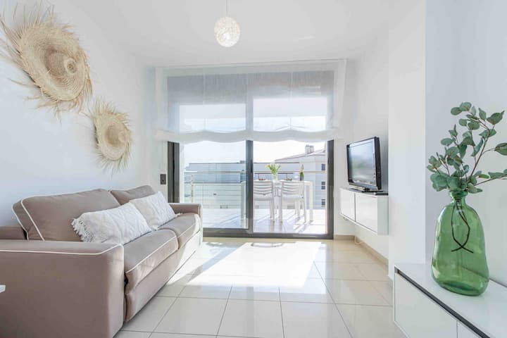 Milenial Immo | Roses Beach, Pool And Parking - Roses