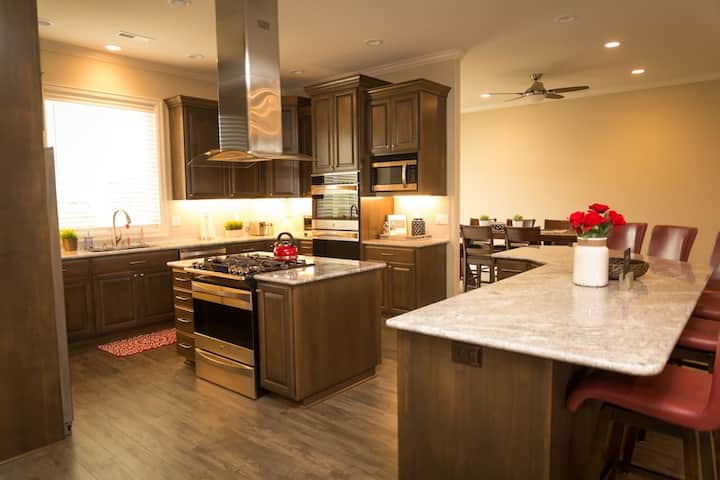 Urban Compound - 2 Homes Next Door To Each Other - Beaverton, OR
