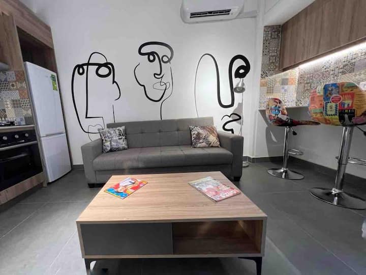 Lovely Renovated 2-bdr Apartment In Achrafieh - Beirut