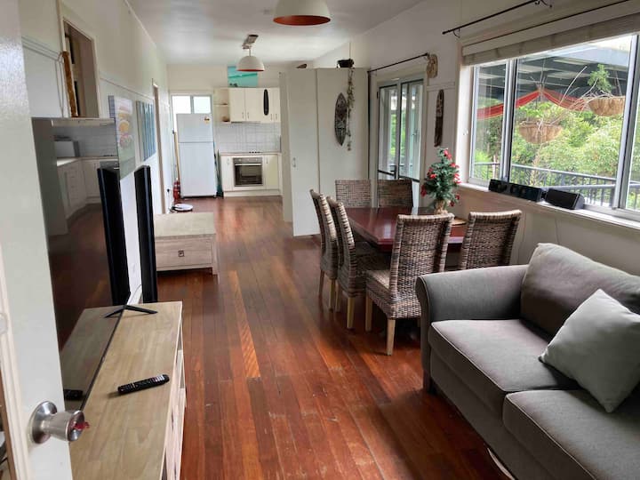Sea Views, 3 Bed, Pet Friendly, Beside Beach. - Ballina