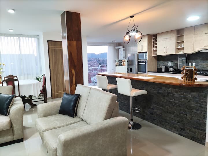 Bonito, Amplio Y Cómodo Departamento Con Garaje. - Sucre