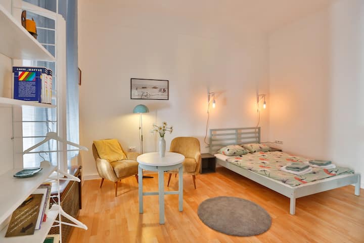 Couleurlocale - Calm Downtown Studio - Budapest