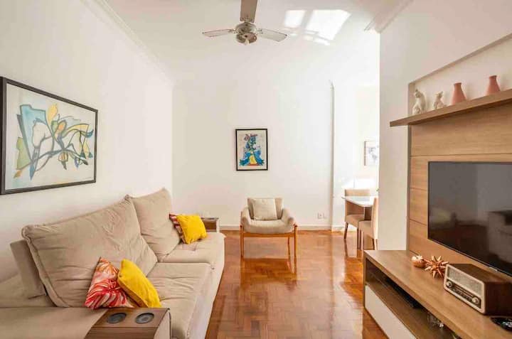 Apartamento 2 Quartos, Copacabana Beira-mar. - Rio de Janeiro