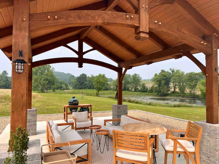 Hocking Hills Private Resort With Vineyard - New Plymouth, OH