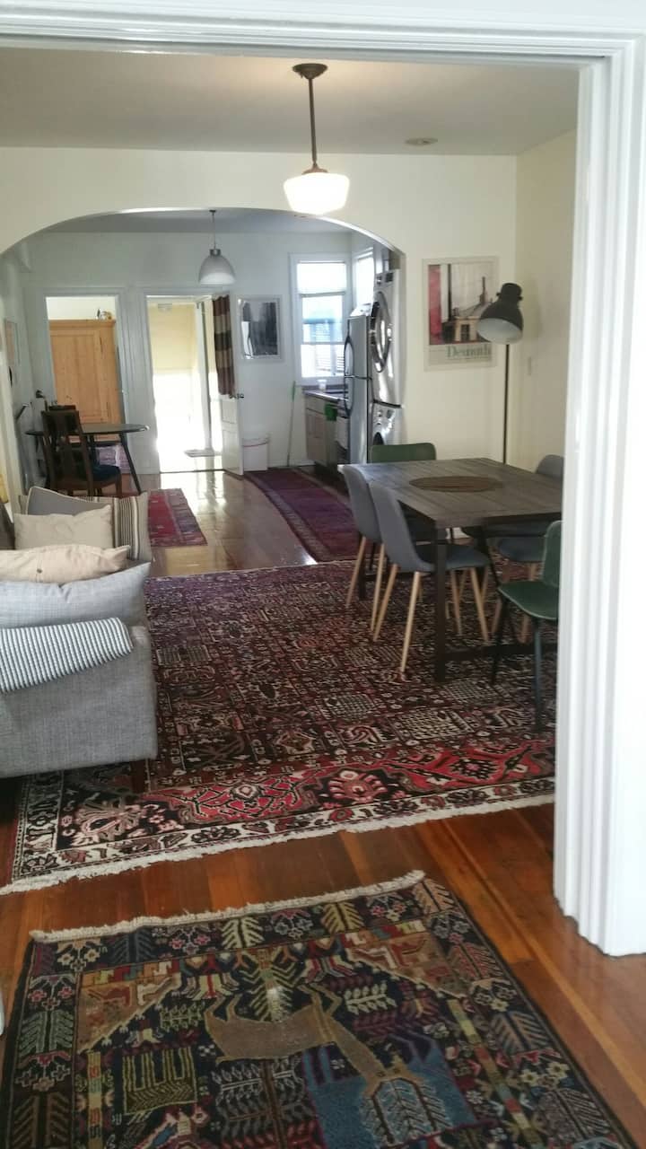 Urban Uptown, 1-6 Guests; One Parking - Oakland, CA