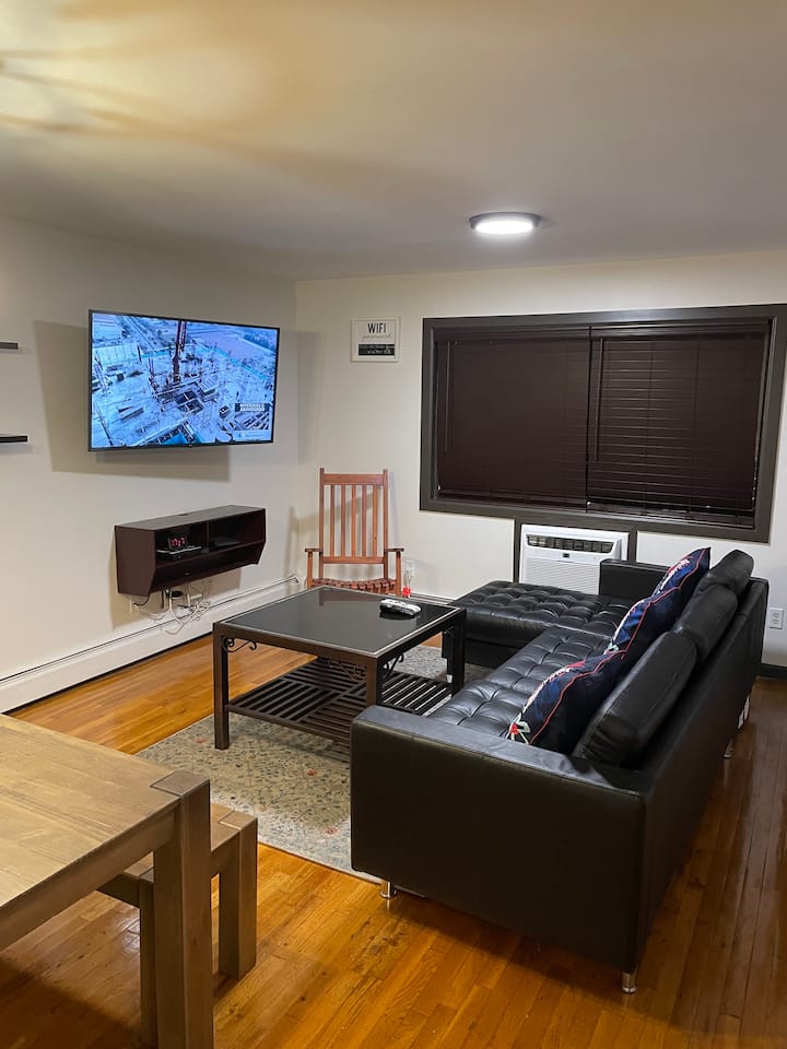 D’s Place, 5 Mins. To Ubs & 10 Mins .Jfk Airport - Malba - Queens NY