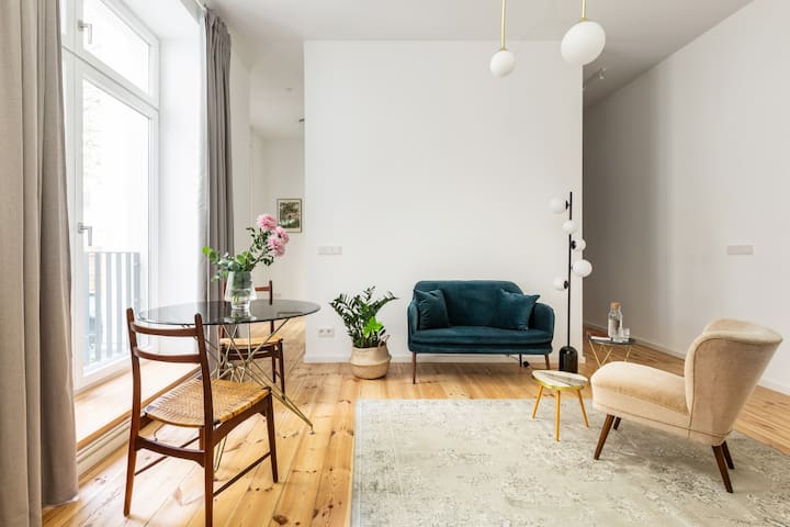 Mid-century Modern: A Studio In Prenzlauer Berg - Berlin