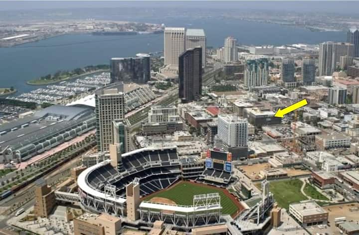 Downtown Condo W/ Pool, Gym + Walk To Gaslamp Fun! - San Diego, CA